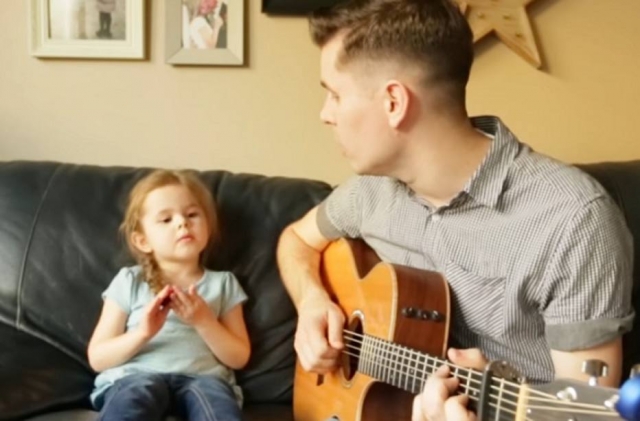 O vídeo do momento: pai e filha cantam tema de Toy Story e emocionam a ...