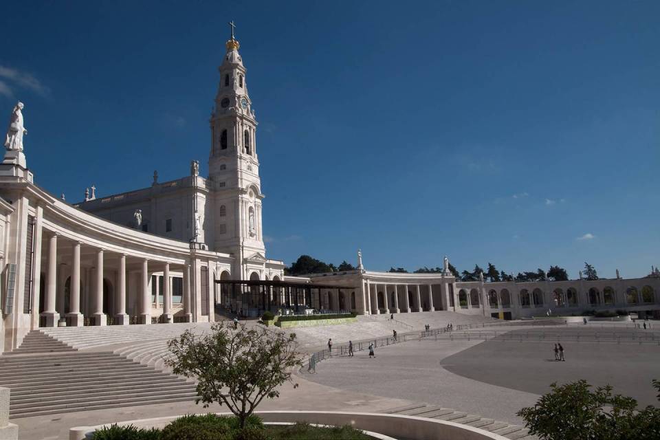 Santuário de Fátima: a outra grande colunata da arquitetura católica