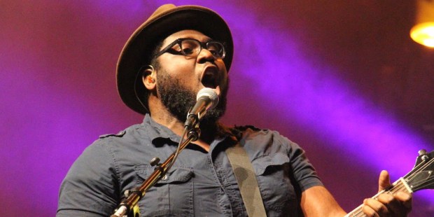 Música: Ike Ndolo e o seu canto à liberdade