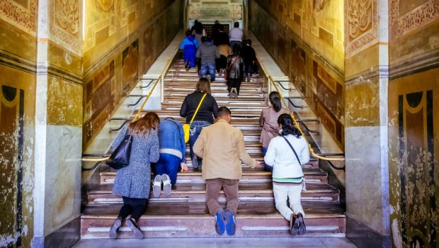 Roma: reaberta a Escada Santa