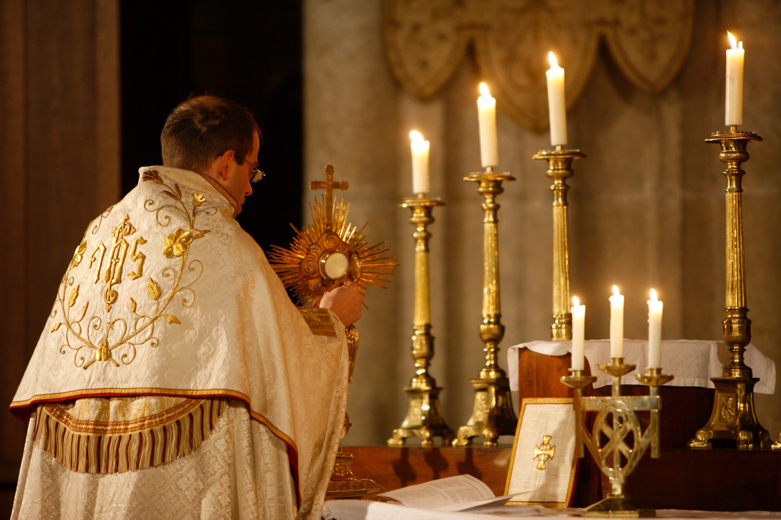 Qual é o significado de liturgia?