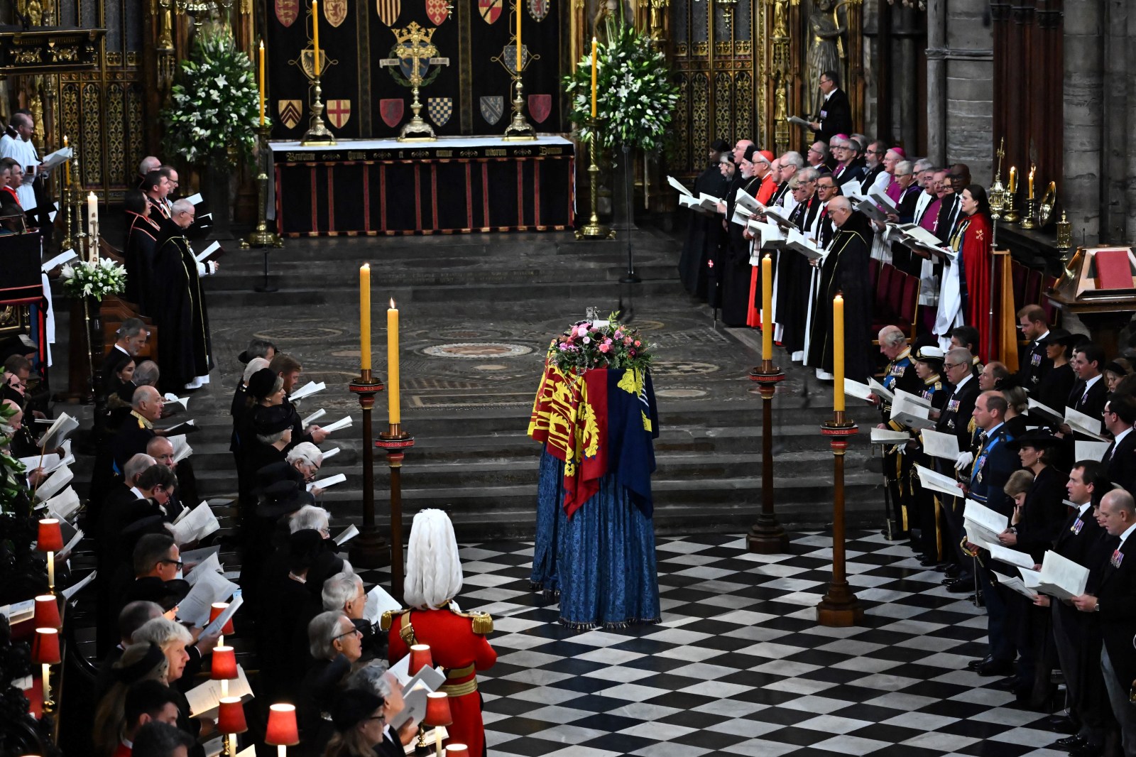 Os elementos católicos do funeral da rainha Elizabeth II