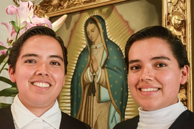 As trigêmeas brasileiras que também viraram irmãs na fé